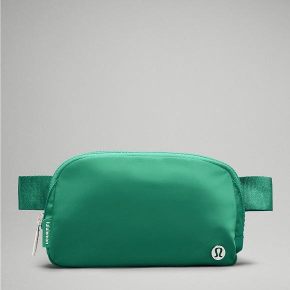 lululemon athletica | Bags | New Lululemon Everywhere Belt Bag Color ...